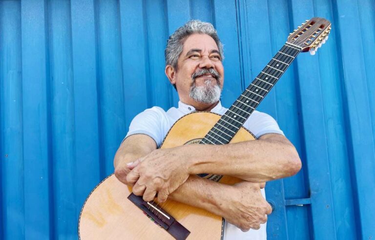 ‘Viola Universal Brasileira”: Demá Santos lança CD em show gratuito em ...